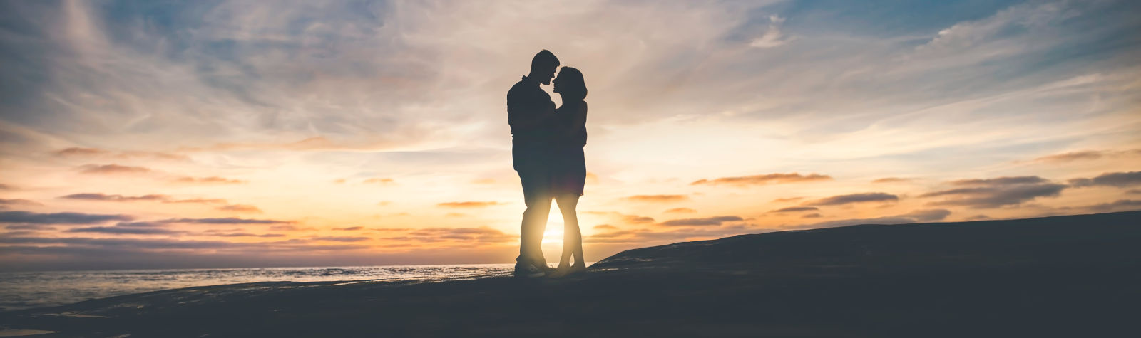 Relation de couple fusionnelle, comment la dépasser ? - Zenlove